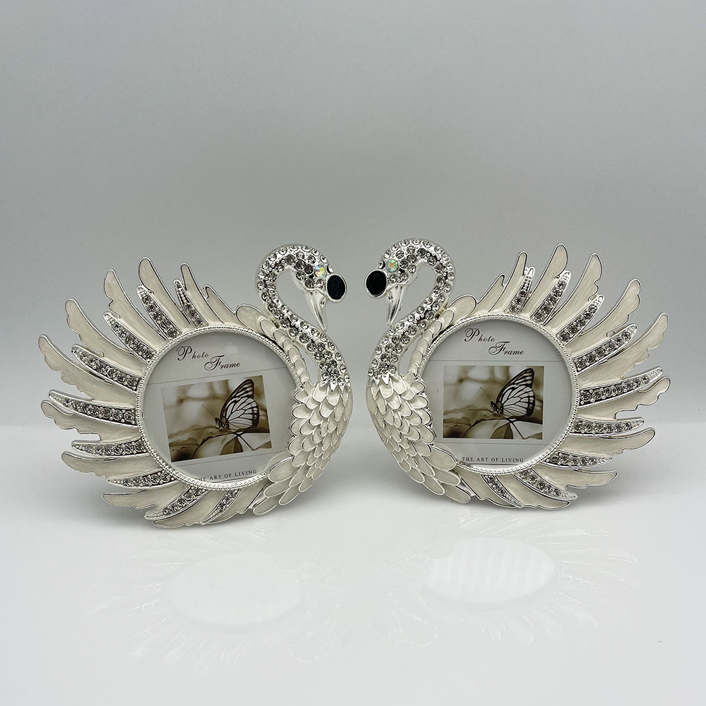 Swan Photo Frame - Creative Power Home Décor