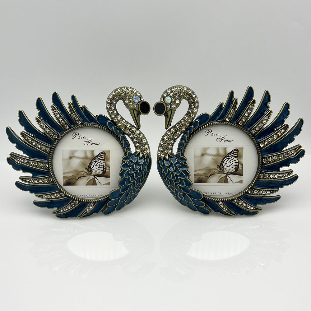 Swan Photo Frame - Creative Power Home Décor